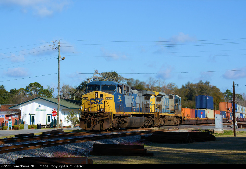 CSX 382 Q103